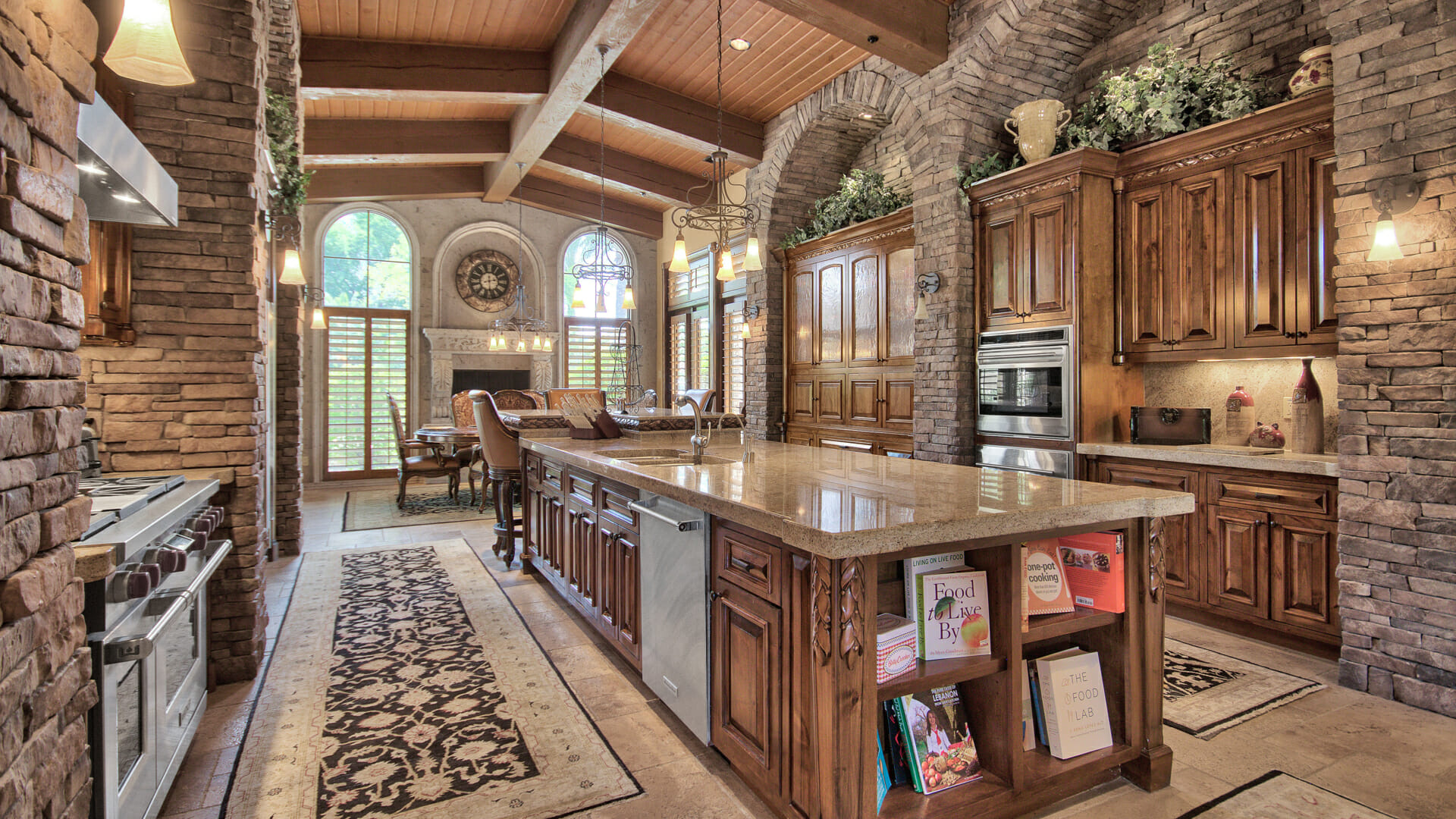 How to choose the perfect Italian dining table for your home - AZ Big Media