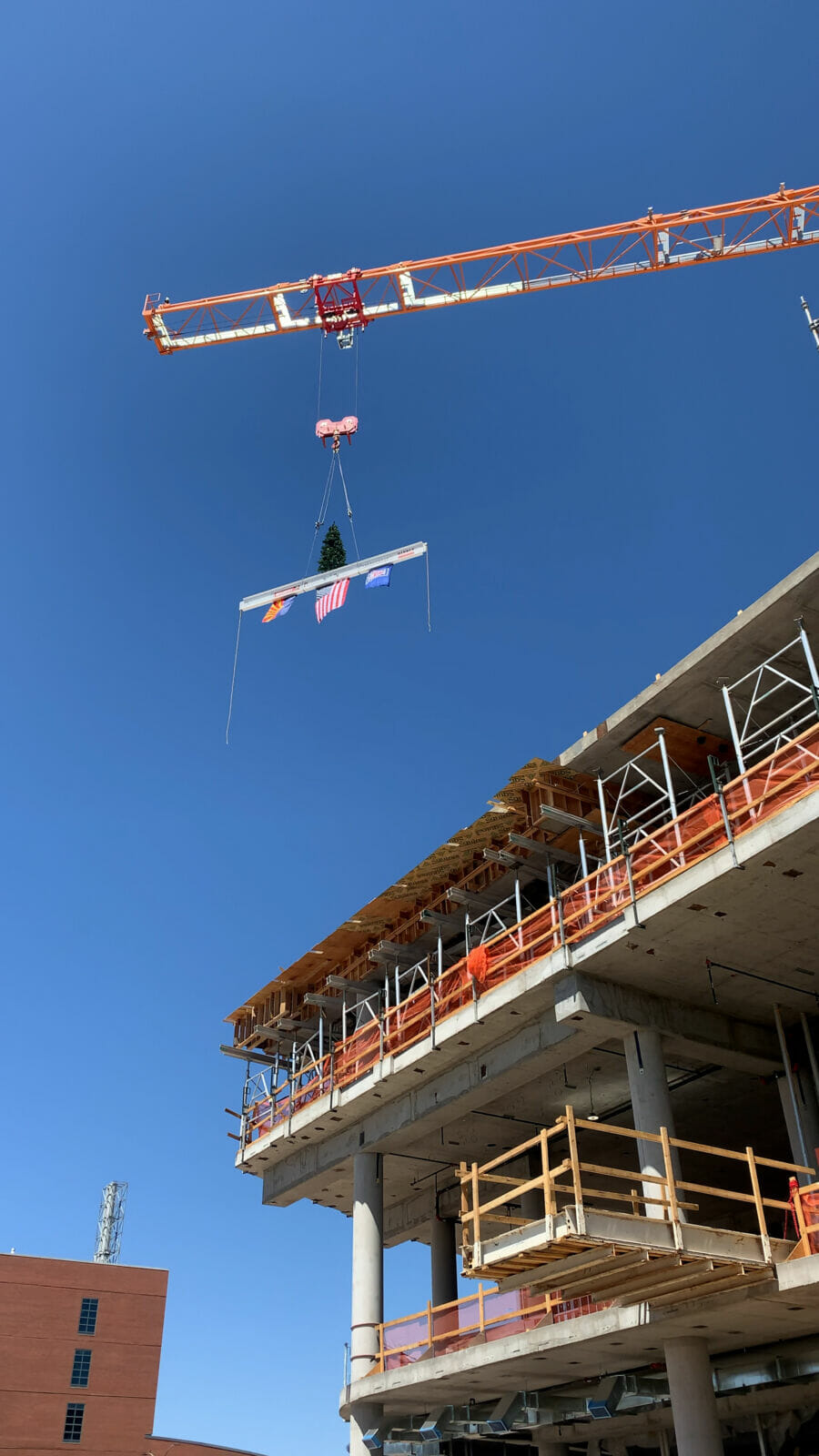 McCarthy tops out University of Arizona's new Applied Research Building ...