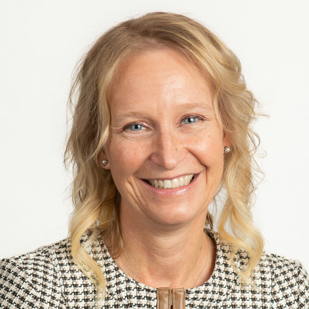 AZ Big Spotlight: Desert Financial, Wilde Wealth Management Group, IFMA ...