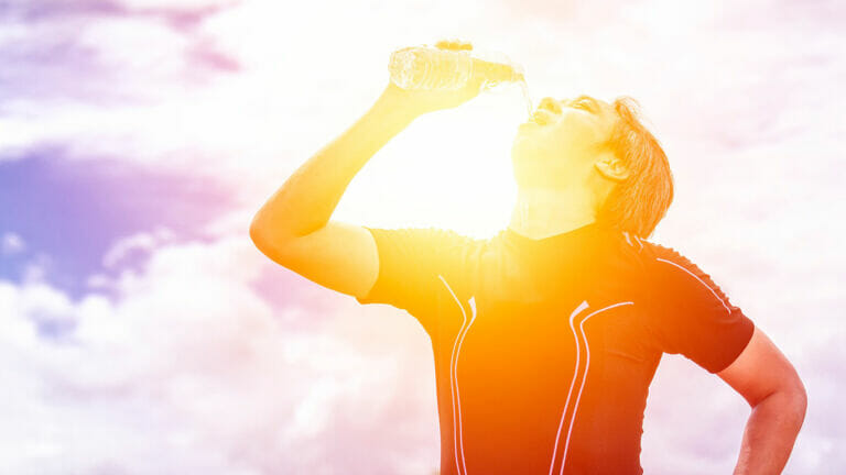 Here's how to know the symptoms of heat-related illness and what you ...