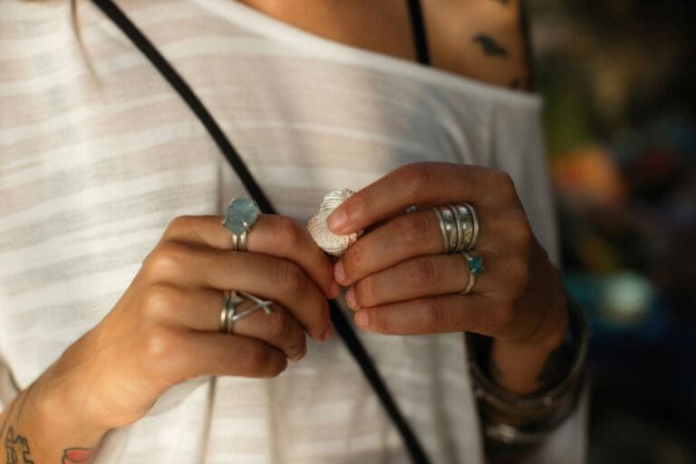 5 elegant ways to style stacking rings - AZ Big Media