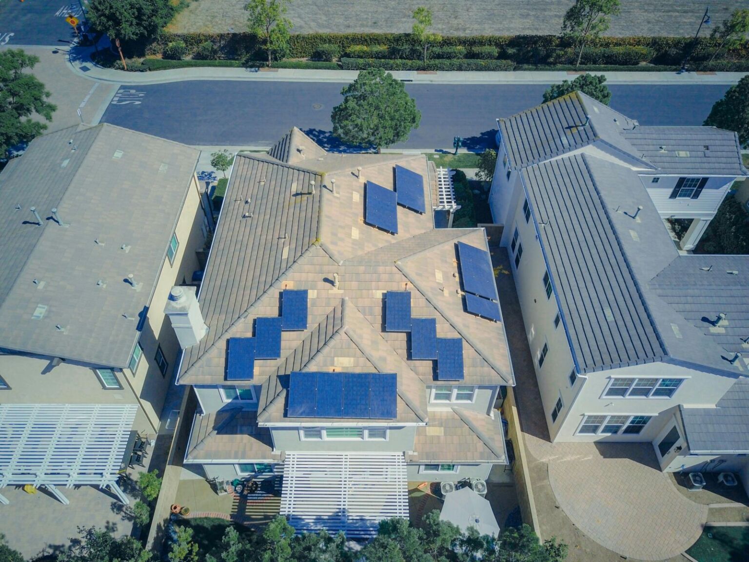 Building integrated solar roofing: Versatility across varied US ...