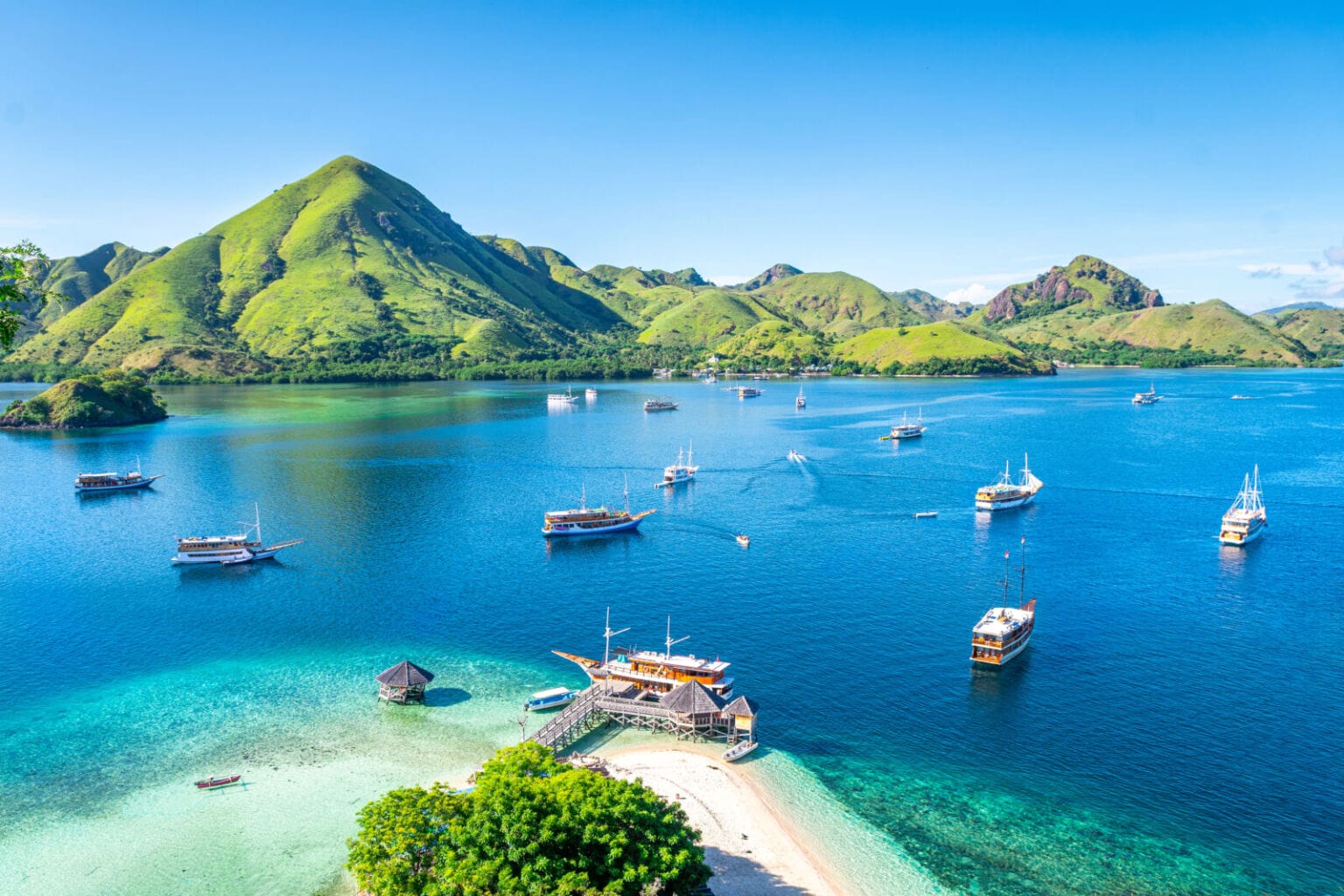 Lombok to Komodo by boat: The ultimate adventure experience - AZ Big Media
